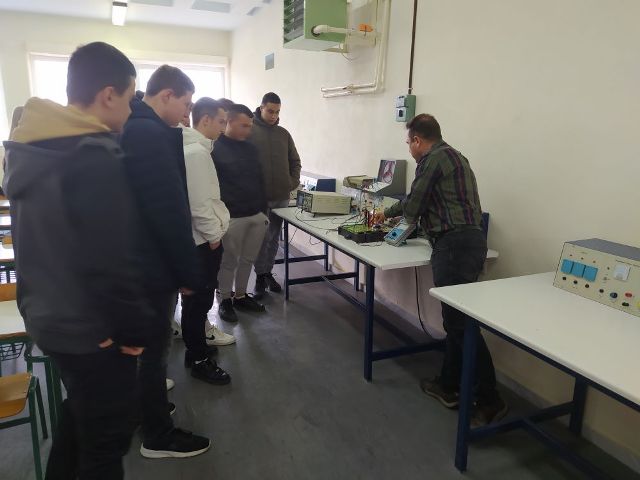 Ευχαριστήριο του Γυμνασίου Φιλώτα προς το 1ο ΕΠΑ.Λ. - Εργαστηριακό ...
